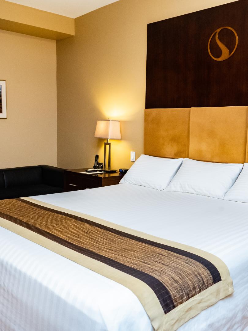 SKKY Hotel | Travel Yukon - Yukon, Canada | Official Tourism Website ...